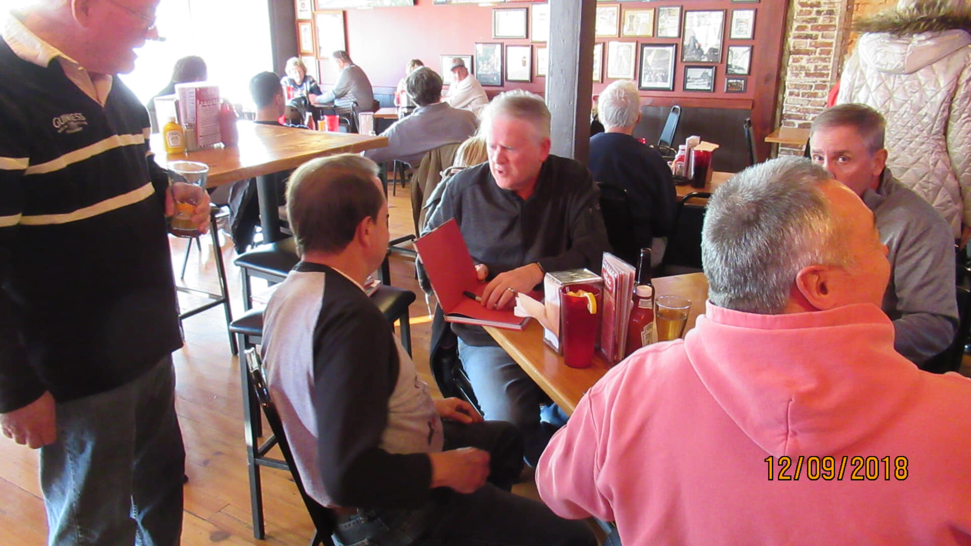 Big Red Alumni Gather in Des Peres | THE BIG RED ZONE