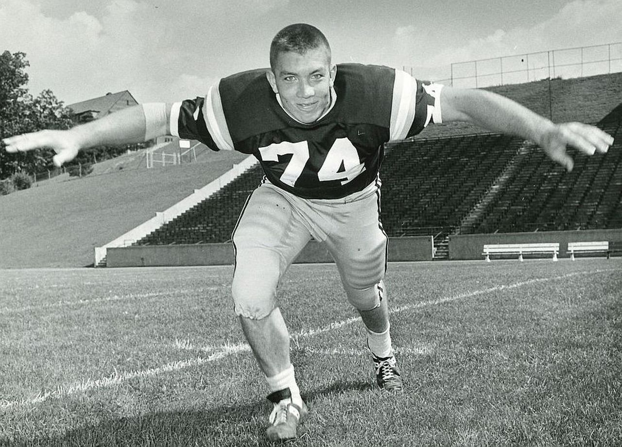 Bob Rowe: From Walk-On to NFL Star | THE BIG RED ZONE